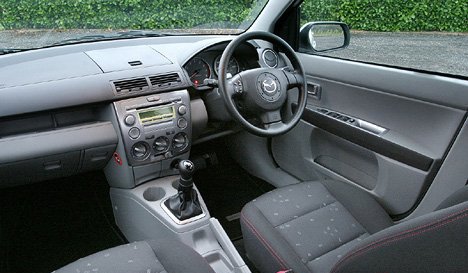 Mazda 2 technical specifications and fuel economy